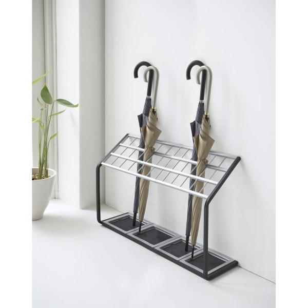 ◆商品説明[メーカー]山崎実業[カラー]ブラック[仕様]組立て式[収納可能数]36本[サイズ]約幅87×奥行24×高さ50cm[重量]約4.6kg[材質]天板・台座・フレーム・受け皿/スチール(粉体塗装)、マット/合成ゴム[原産国]中国