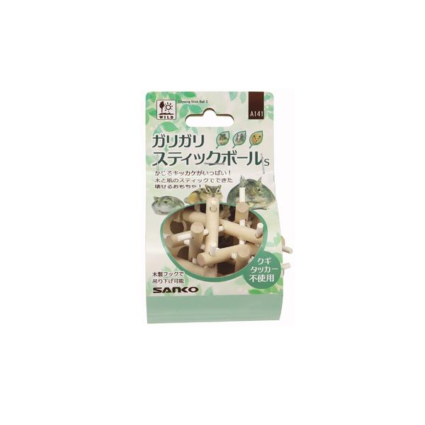 かじるキッカケがいっぱい！木と紙のスティックでできた壊せるおもちゃ！スティックをかじったり引き抜くことで、どんどん壊すことができます。木製フック付きで吊り下げ可能。【サイズ】約70×200mm【原産国】中国【販売元】三晃商会※自然木の素材を...