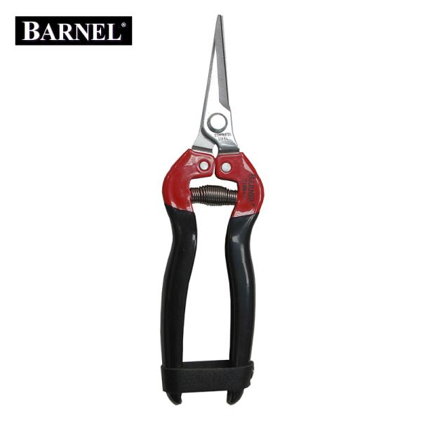 アメリカ園芸メーカーのBARNEL製！品　番：V3001Sサイズ：全長：約190mm　幅：約50mm重　量：約115g材　質：刃部：ステンレス鋼　グリップ：PVCカラー：赤黒入　数：1本※本商品は海外パッケージです、日本語表記がございません...