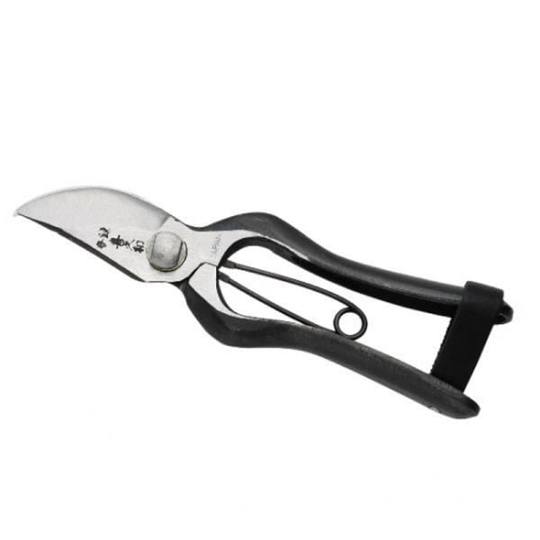 本鍛造の華道用剪定鋏です。小ぶりな剪定鋏になります。全長　約１６５ｍｍ　重さ　約１８４ｇ安心の喜久和ブランド。　日本製です。