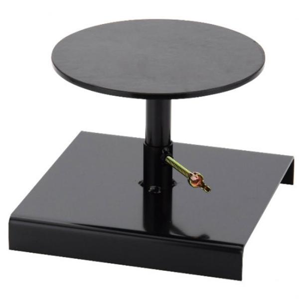 小品盆栽作業台の普及タイプです。天板には1mm厚の天然ゴムを貼り付けてあり、固定用のストッパーも付いています。写真の様に、弊社商品の小品盆栽用自在式仕立台を装着する事ができます。喜久和オリジナルの日本製です。 品　番：1381サイズ：天板直...