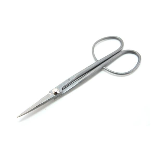 切れるよろこび！YSSヤスキハガネ刃物鋼の位置付けには記載されていませんが、日立金属（株）ヤスキハガネSLDは冷間ダイス鋼で金型に使用される硬さと、耐摩耗性に優れた鋼材で、ステンレス並みのクロームやヤスキハガネステンレス系刃物鋼銀紙3号より...