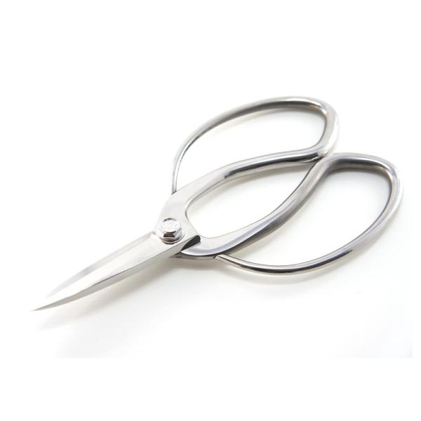 切れるよろこび！YSSヤスキハガネ刃物鋼の位置付けには記載されていませんが、日立金属（株）ヤスキハガネSLDは冷間ダイス鋼で金型に使用される硬さと、耐摩耗性に優れた鋼材で、ステンレス並みのクロームやヤスキハガネステンレス系刃物鋼銀紙3号より...