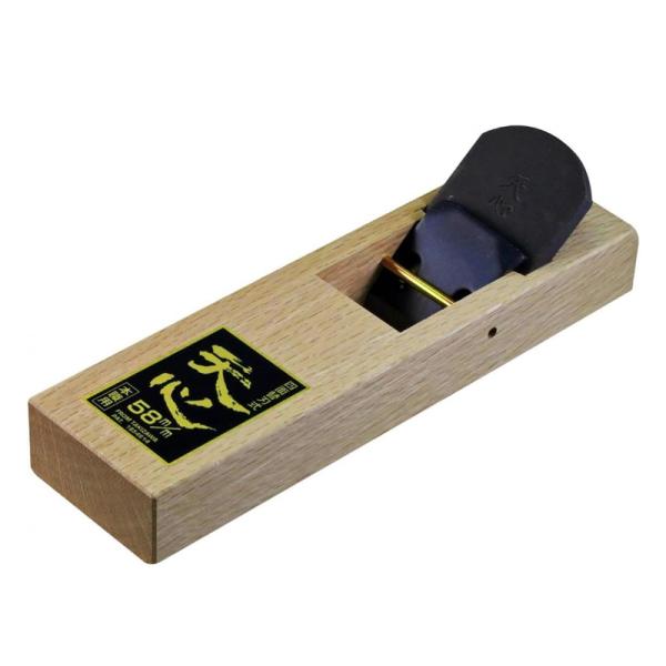 常に軽快な切れ味が欲しい。そんなユーザーの要望に応えるカンナが登場しました。取替え簡単、四辺の刃を回転させるだけで、即、新しい切れ味です。今までのわずらわしい刃研ぎを省略し、作業をスピーディにします。サイズ：縦25.7cm×横7.3cm×高...