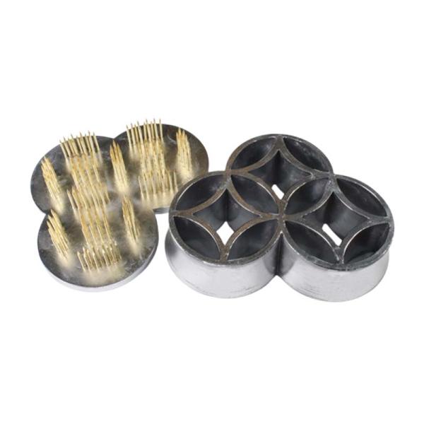 より本格的に花を演出したいという人におすすめです。品　番：420サイズ：112mm×90mm×H32mm重　量：1250g/個材　質：針：真鍮　台：鉛生産国：日本入　数：1個生花、活花、活け花、花活け、本格的、七宝