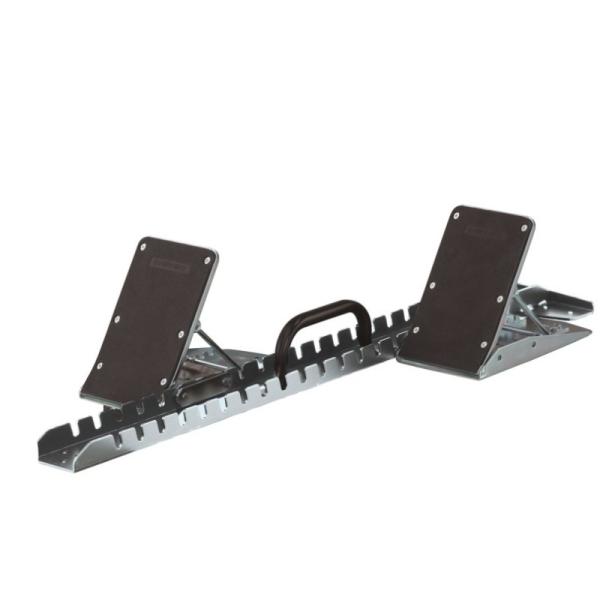 クオリティの高いものからお求めやすいものまでエバニューの練習用スタブロ品　番：EGA027サイズ：長さ76cm×幅29cm×高さ17cm重　量：4.5kg材　質：レール：鋼板　ブロック：鋼板(ゴム張り)　レール：3cm間隔調節式付属品：釘3...