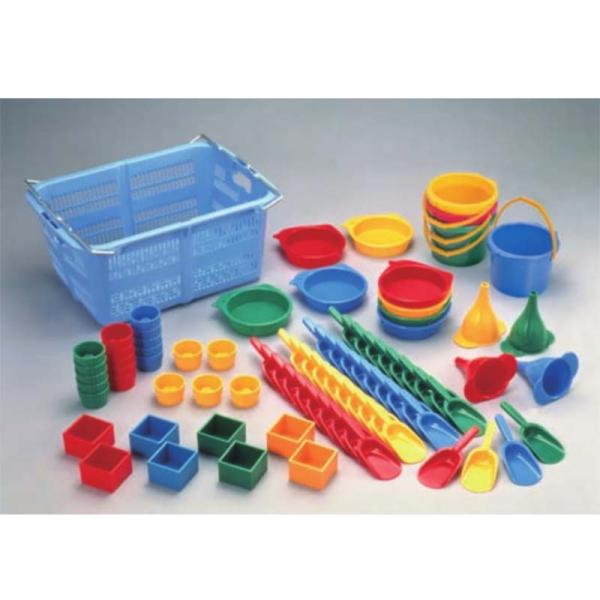 バケツ、シャベルなど計85個入ったジャンボなセットです！収納ケース付き。品　番：901137サイズ：ケース：縦57×横46×高さ31cm重　量：約4kg材　質：プラスチックセット内容：バケツ4色各1、シャベル4色各10、じょうご4色各1、ふ...