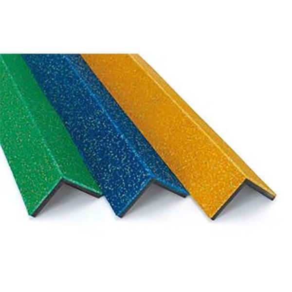 耐水性にも優れ、水回りにも最適なセフティガード！砂場や水飲み場の枠など、屋内外問わずあらゆる危険な場所を徹底ガードします。品　番：グリーン：900400、ブルー：900838、オレンジ：900839サイズ：内寸法：10×10cm、外寸法：1...