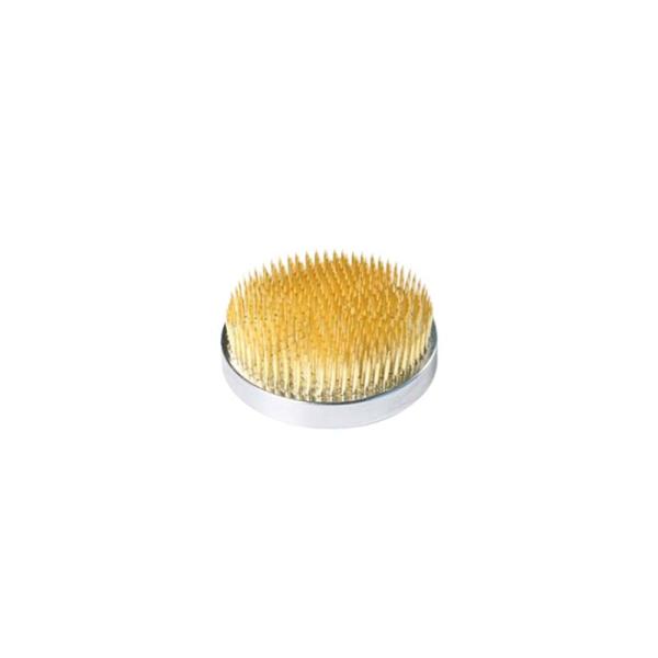 より重量感と安定感を追求した大型の花活け用モデル！通常タイプよりも鉛台を分厚く設計した剣山。約1.2〜1.5倍の重量で、より安定感と重量感がグレードアップしています。品　番：501サイズ：φ81mm×H28mm重　量：650g/個材　質：針...