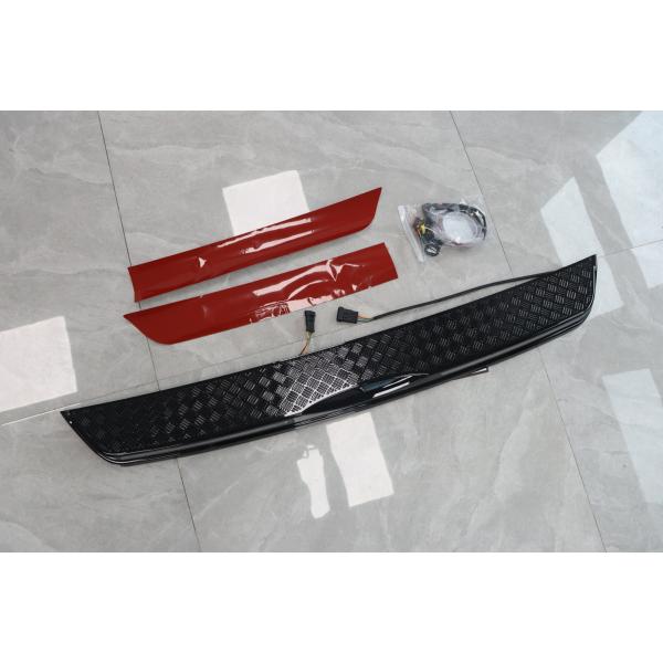 ランドローバー　ディフェンダー　リアトランク バンパープロテクター