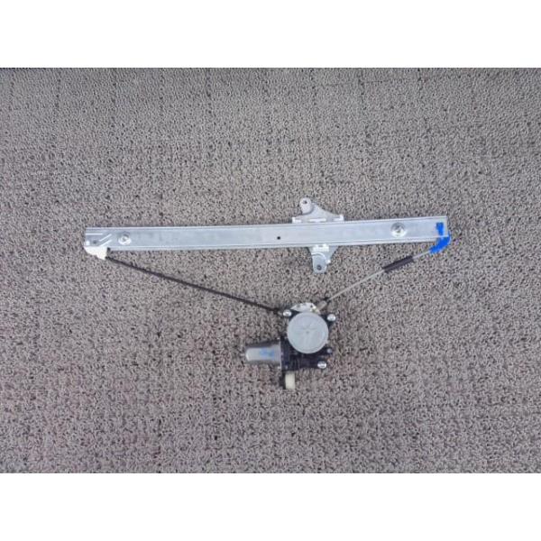 **** 商品説明を必ずご確認ください ****部品管理番号：202503051413120部品メーカー：デンソーメーカー純正品番：85710-B2011部品名：右Fドアレギュレータ・モーター部品メーカー品番：062040-1961 857...