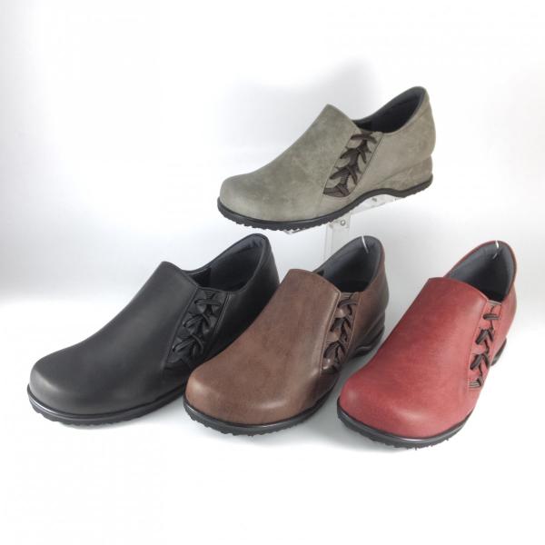 ＮＡＳＡで開発された技術を応用してつくられた素材の低反発ウレタンフォームの中敷きを使用し、滑りにくいソールを採用しています飽きの来ないプレーンでスッキリとしたデザインですので、スカート、パンツどちらにも合わせ易い靴です外側と内側にサイドゴア...