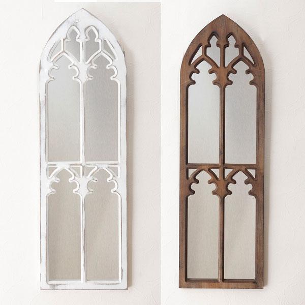 窓のようなデザインのウォールミラーです。飾るだけで簡単に小窓があるお部屋に大変身！ホワイト・ブラウンの2色展開でお部屋のテイストに合わせやすいカラーです。※本商品は4kgと大変重いです。壁に取り付けの際は壁の強度をお確かめの上ネジでしっかり...