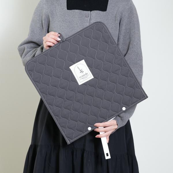 韓国でも大人気推し活やコレクションケースにぴったり！応援グッズとして欠かせないうちわを保護してくれるケースです。。推しが見えるクリアポケット仕様全体：幅350 × 奥行5 × 高さ360推し活 うちわケース ウチワケース うちわカバー カバ...