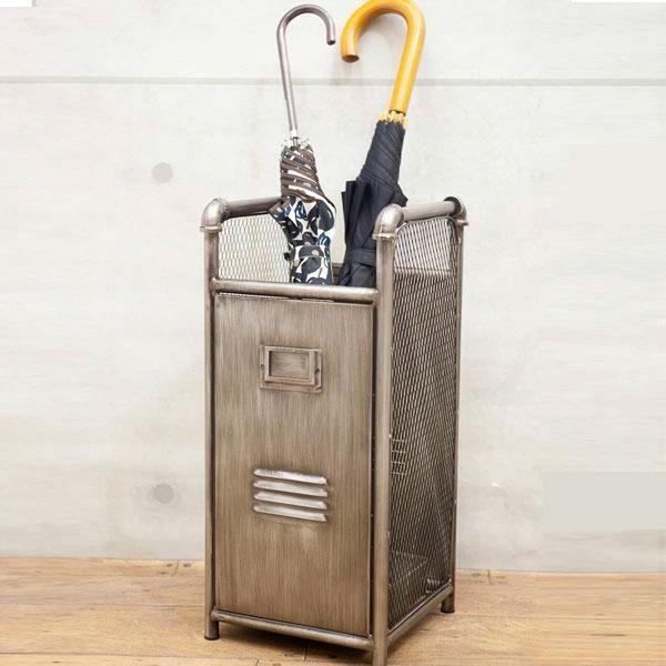 斬新なデザイン！今話題の男前インテリア・水道管モチーフのシリーズです。お部屋をスタイリッシュに変身させてみませんか。すっきりオシャレな部屋に早変わり！ヴィンテージな雰囲気なので飾るだけでもインテリア性があっておすすめです。ブルックリンテイス...