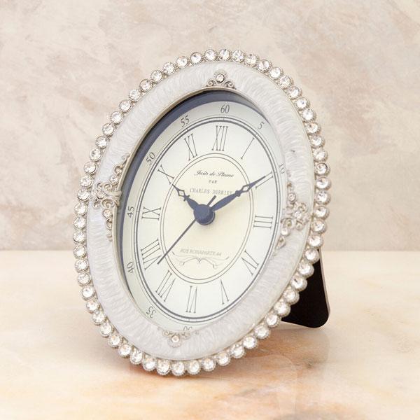 アンティーク調のマリアージュシリーズはお部屋を優雅な印象に変えてくれるでしょう。大人なお部屋のアクセントとしてオススメです。約 W11 x D4 x H14 cm素材・成分：亜鉛合金/エポキシ樹脂/プラスチックビーズ