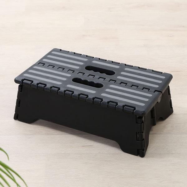 全体：幅395 × 奥行240 × 高さ130耐荷重(踏面)：15Kg踏み台 折りたたみ スツール フォールディングステップ ロータイプ 折りたたみ ステップ 簡易 椅子 イス スポーツ観戦 脚立 いす イス 椅子 ステップ台