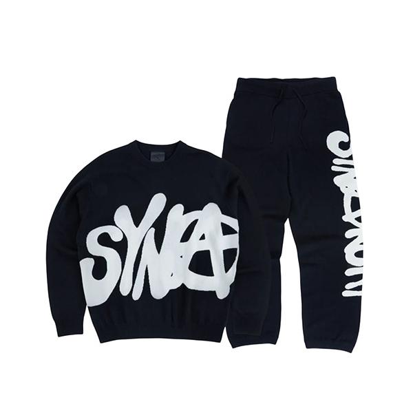 【セーター】上質な素材と前衛的なデザインが融合したSYNA WORLD SYNARCHYカシミヤセーター。柔らかくなめらかな肌触りのカシミヤ混素材を使用しラグジュアリーな着心地と優れた保温性を両立。ボディ中央には精緻なインターシャ編みによっ...