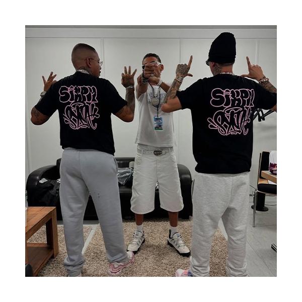 ドイツ発新進気鋭のストリートブランドSIXPM「シックス・ピー・エム」 x SYNA WORLDのコラボコレクション。フロントにはCRGのタイトル等がオン。バックプリントにはに両ブランドネームがオン。セントラル・シーのメジャー・デビューアル...