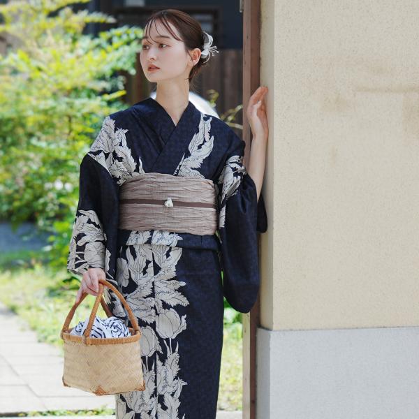 【発売日：2026年05月13日】レトロな雰囲気と大人っぽさが絶妙ここでしか買えない昭和初期アンティーク復刻版【セット内容】浴衣・帯・下駄※上記以外のレースやオーガンジー飾り、帯締め等の小物類はセットに含まれません。※帯は手結び（ご自身で結...