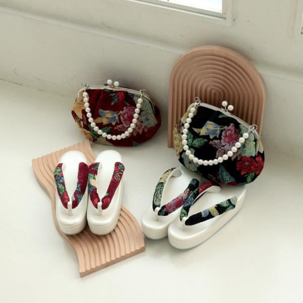 utataneオリジナル草履バッグ！結婚式、成人式の振袖や卒業式の袴にも。特別なコーディネートにお役立てください。※ご使用後は直射日光を避けて風通しの良い所で陰干ししてください。※高温多湿の場所は避けて保管してください。※デリケートな素材で...