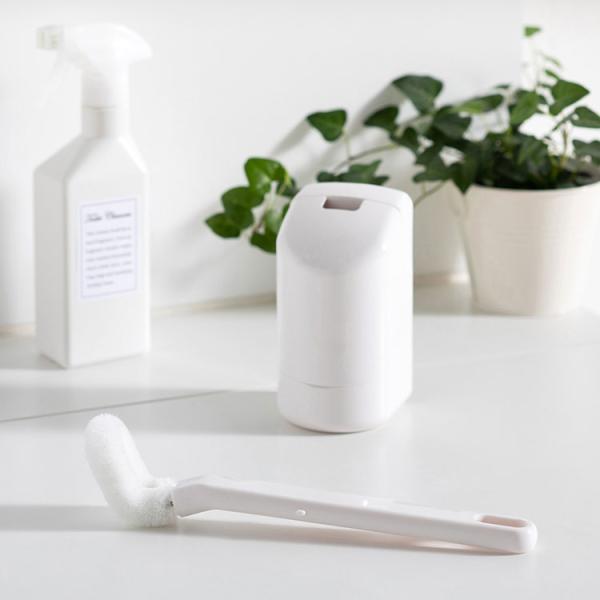 【商品説明】Panasonic製アラウーノ推奨洗剤をしっかりキープする植毛と水はねしにくい極細ウェーブ毛。今まで届かなかったフチ裏にスルドク入り込みます。【関連キーワード】トイレブラシ フチ裏掃除