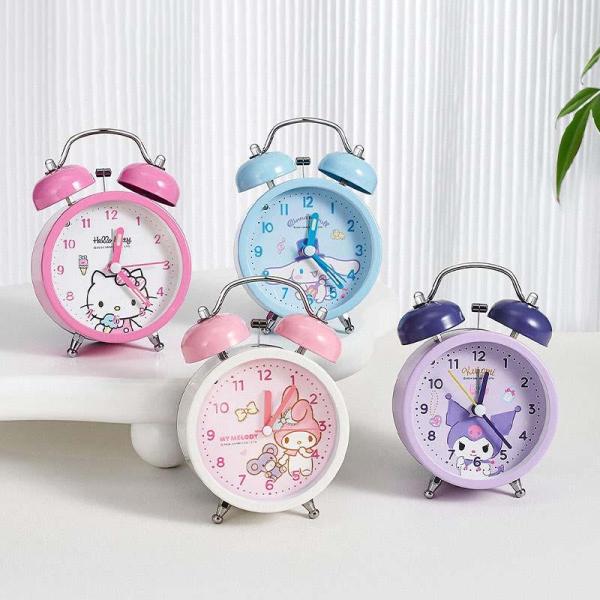 クロミちゃん マイメロ シナモン クロミ キティ アラーム 目覚まし時計 目覚まし時計の装飾品 ピーピー鳴る目覚まし時計 知育時計 カチカチ音をたてない電池式【デザイン】スタイリッシュな置き時計 二本足のデザインなので、テーブルに非常に安定...