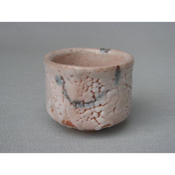 【美濃焼/みのやき/せともの】【酒器/ぐい呑】【ギフト/プレゼント/お祝い/内祝/引出物】サイズ：φ6.8×高さ5.5cm手作り品につき多少の誤差、焼成温度により釉薬の濃淡、色ムラなどございます。贈り物、プレゼントとしても大変喜ばれます☆作...