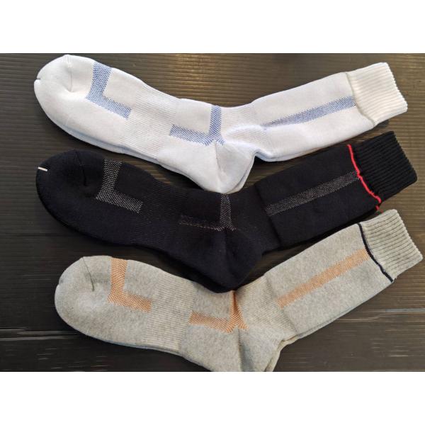 商品スペックジャンル ソックス カラー ホワイト グレー ブラックメーカー名 ★★★ サイズ 25〜27cm商品名 スポーツソックス 丈(履き口〜かかと) 約26cm新品未使用品です。お値段以上の、しっかり作り込まれた商品です。アーチサポー...