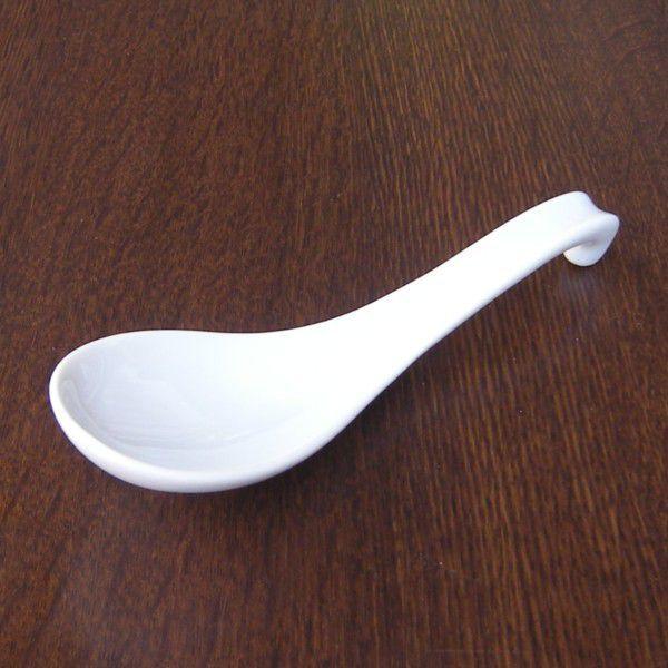 柄が長いので器に落ちません。大きめです。全長１７．６cm×幅５．２cm磁器（日本製・美濃焼）カタログ価格\550