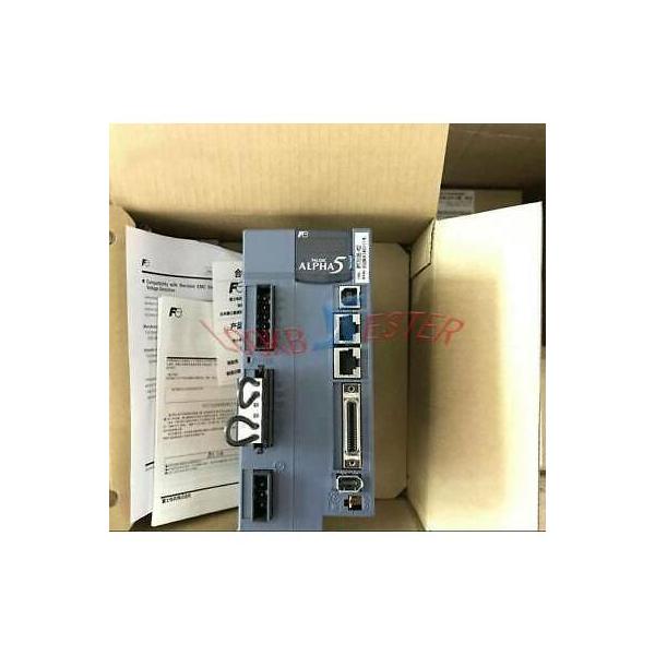 1つの新しい新品ACサーボアンプRYT751D5-VS2