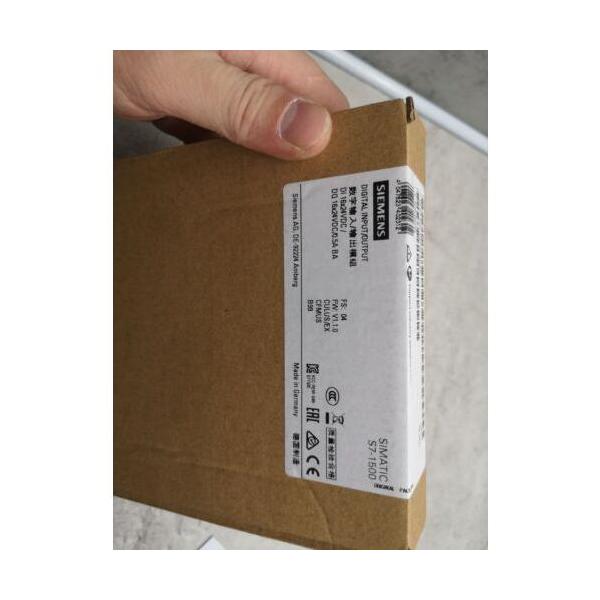 1PCS New  Modul 6ES7523-1BL00-0AA0 In Box