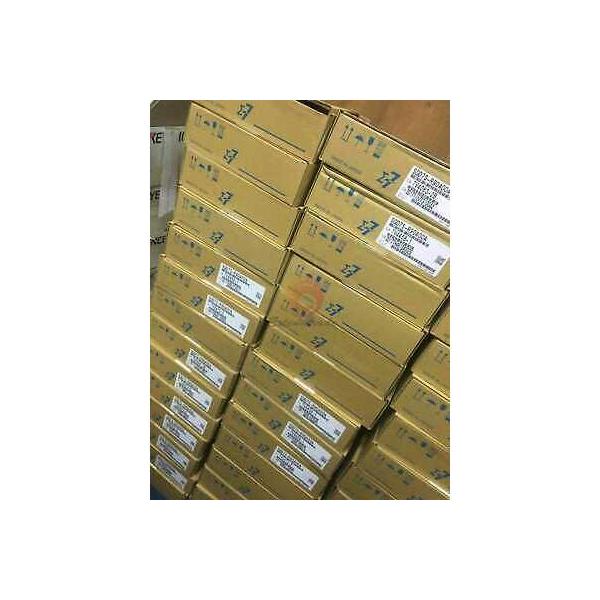 1PCS  AC servo driver SGD7S-R90A00A NEW1PCS  ACサーボドライバーSGD7S-R90A00A NEW