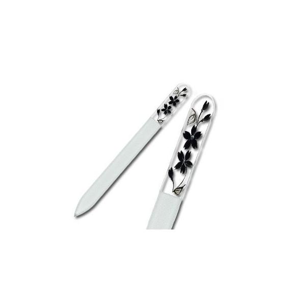 ●透明のガラス地に黒いサクラ柄です。全長 約１４ｃｍ 重量 約１１ｇ材質 強化耐熱ガラス包装 ＯＰＰ袋入り生産国 チェコビニールサック付き片面ヤスリ▲ご注意ください▲ゆうパケット便での配送となります。 ●ゆうパケット配送によるお買い上げ商品...