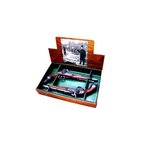 全長：約３８ｃｍ材質：亜鉛合金ダイキャスト、ウッド包装：１ケ箱入り生産国：スペイン当店ではネット通販と並行して卸販売を行っております。　　ご注文を完了されましても、場合によっては欠品になっていることがございます。　万一、欠品の際にはメールに...