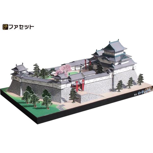 ■復元 和歌山城の天守丸全体を１／３００サイズのペーパークラフトとして再現しました。　・設計参考資料：和歌山城復元工事設計図（和歌山市）　・完成サイズ：横２０．６cm　奥３３．８cm　高１３．０cm（実物の１／３００スケール）・作成時間：３...