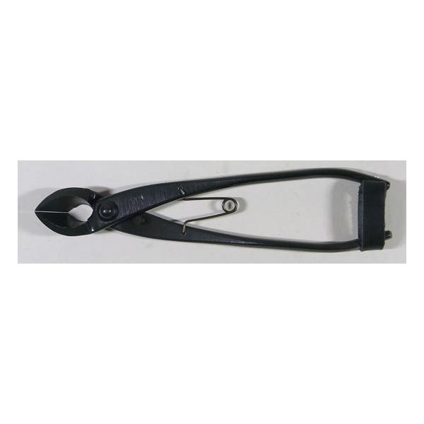 盆栽用　又枝切　バネ付この商品は　No.3Aの又枝切にバネがついたものです。上級者から初心者の方まで幅広くお使いいただいております。枝を切る作業が多ければ、バネがついているので非常に能率も上がります。素材　→　鋼全長　→　205mm刃渡り　...