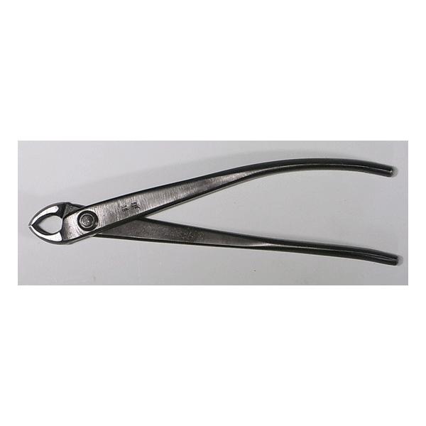 「盆栽用　こぶ切　豆」兼進で扱っているこぶ切りの中で一番小さなタイプです。長さはNo.9と同じくらいですが、刃の大きさが違います。（2つ写っている写真画像参照：左がNo.8、右がNo.9）こぶ切りは盆栽の枝を元からえぐって切り取る鋏です。ま...