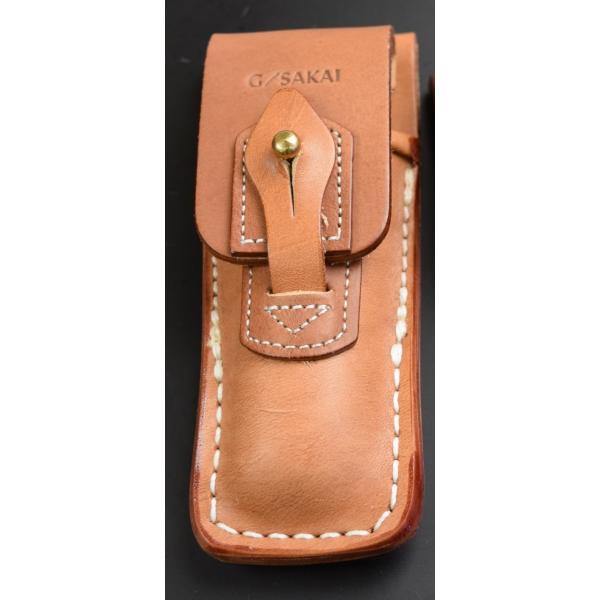 ニューフォールディング ハンター(N.F.H)のLシリーズに付属する純正革ケースのみの販売です。お使いのご愛用のN.F.Hの革ケースの新品交換にいかがでしょうか？縦15cm X 横(上部)5.8cm X 厚み(ボタン含む)4.3cm