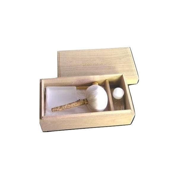 桐箱サイズ 約１８７×１００×６５ｍｍ＜セット内容＞御刀油×１瓶目釘抜き×１本打ち粉×１本拭き紙×１セットケース×１個包装重量 約３３７ｇ■お願い！ご注文前にお読み下さい■当店ではネット通販と並行して卸販売を行っております。ご注文を完了され...