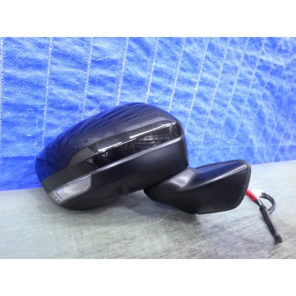 ―タイトル―K673　ムーヴカスタム　LA150S　LA160S　後期　右ドアミラー　カメラ付　14P　045743　87910-B2T00　良品―商品説明―・対応年式：平成29年8月〜・カプラーの配線：14本・カラー：ブラック系・画像の通...