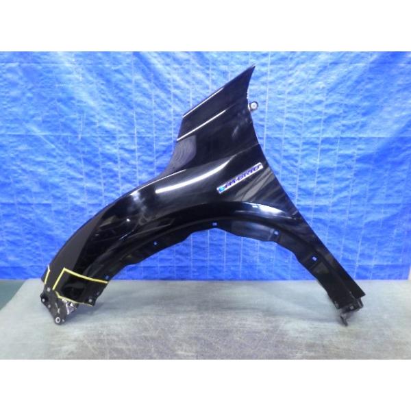 ―タイトル―F348　ヴェゼル　RU1　RU2　左フェンダー　ハイブリッド　RU3　RU4　純正品―商品説明―・対応年式：平成25年12月〜・カラー：ブラック系・画像の通り、傷や凹み、折れがあります。―注意事項―・画像の商品以外には付属する...