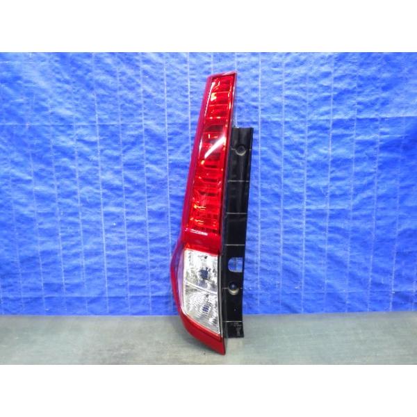 ―タイトル―K913　ルーミー　M900A　M910A　左テール　220-69044　トール　M900S　M910S　ジャスティ　M900F　M910F　美品―商品説明―・対応年式：平成28年11月〜・レンズ表面にはクリーニングを施してあり...