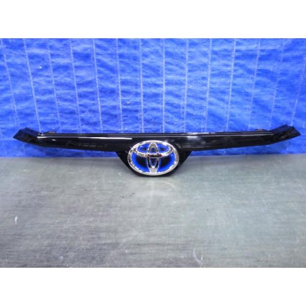 ―タイトル―G129　ライズ　A200A　A210A　グリル　53121-B1120　5312-1M-120―商品説明―・対応年式：令和1年11月〜・画像の通り、傷があります。―注意事項―・画像の商品以外には付属する物はありません。・お客様...