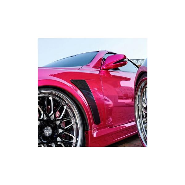 LEXUS SC430 ・フロントフェンダー ダクトカバー（カーボン）×1・納期：受注生産およそ3.5〜4ヶ月前後※生産状況により納期掛かる場合がございます。・送料ランク：エアロ2※取付は専門のSHOP又は板金工場にて、仮合わせ等を行ってか...