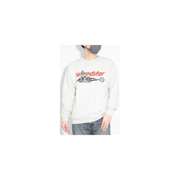 モーターカルチャーが盛んな地で、ドラックレース仕様のバイクにまたがるHYSTERIC WOMANをイメージしたアイコン的なグラフィックを配したスウェット。古きよき時代のスウェットを製造していた1970年代以前の吊り編み機を駆使したアイテム。...