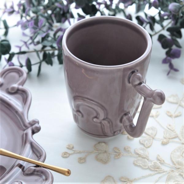 曲線とドットを組み合わせたデザインが特徴のVienna（ヴィエナ）シリーズは、芸術や文化の中心ウィーンをイメージした、デザイン性の高いシリーズです。 上品なパープルカラーの食器は、和食のお料理もスタイリッシュに引き立ててくれます。 スタイリ...