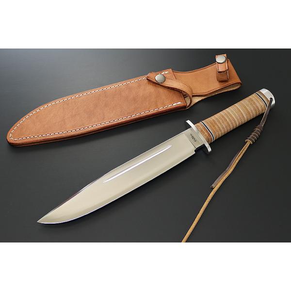 長年に渡り信頼を獲ているHattoriのハンティングナイフ日本のみならずで海外でも高い評価を得ている服部刃物(株)のナイフHattori。生産量が限られており、入手が非常に困難です。1~2年待ちは当たり前のナイフです。見事なハマグリ刃（コン...