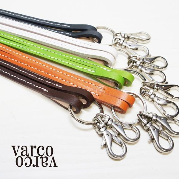 その名の通りに、しずくをイメージしたデザインのネックストラップです。6ミリ幅と少し細めでスマートなストラップですが、表も裏もヌメ革張り合わせのしっかりストラップです。男女問わず、ＩＤホルダーやキーケース・デジカメケースなどと組み合わせてお使...