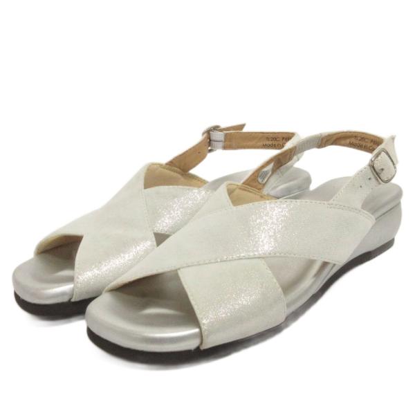 FAUVE ストラップサンダル オープントゥ シルバーカラー 24.5cm レディース【表記サイズ】24.5cm【実寸サイズ】ヒールの高さ：3cm　最大幅：8.5cm　　【素材】-【色】シルバーカラー【仕様】-【状態】・インソールに薄汚れ　...